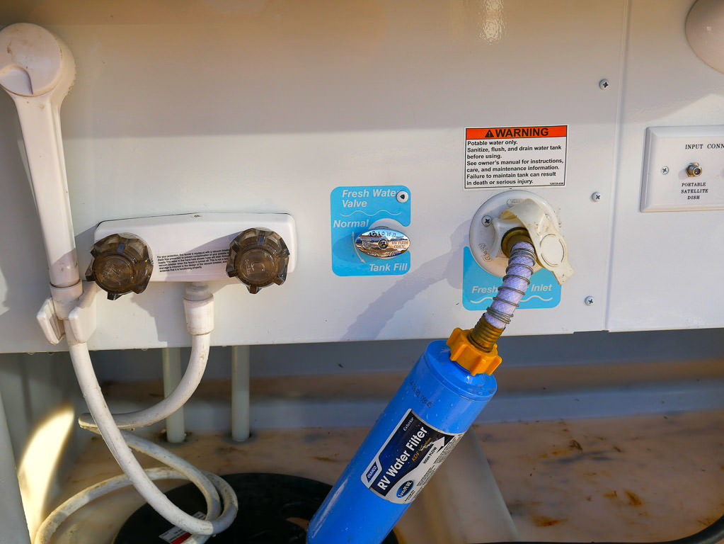 Newbie Checklist for Setting Up an RV Campsite - Winnebago